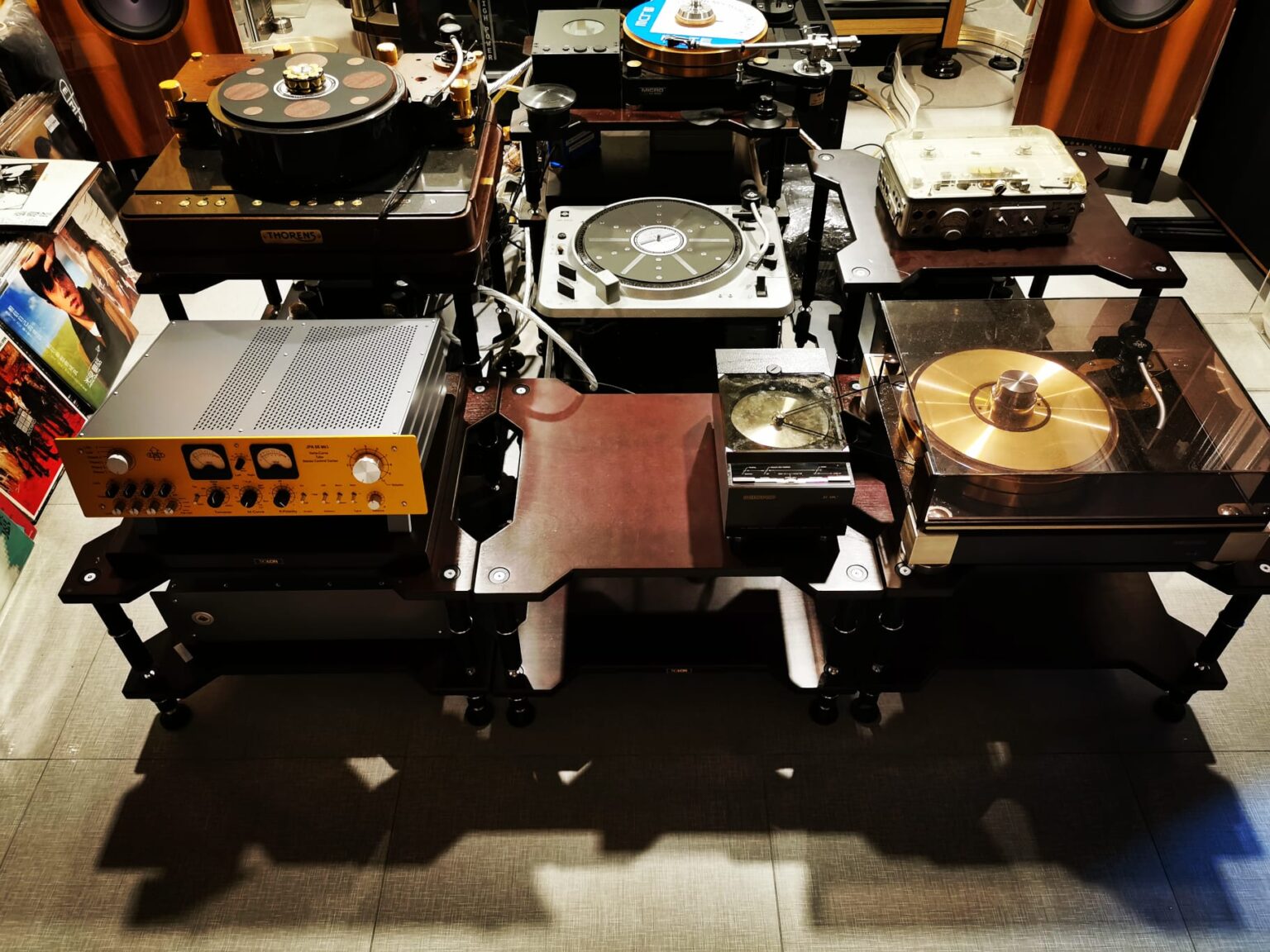 Tiglon | Photo & comments of the GMR racks customer in Singapore